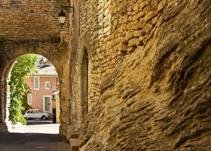 Exploring Provence's historic village of Goult - Vintage Travel - Blog