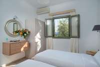 Dapia - Vintage Travel